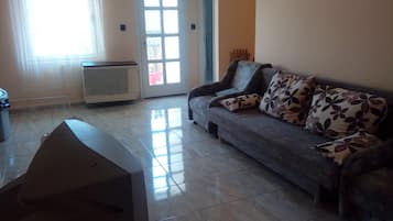 Apartamento, 4 quartos, para fumantes, sacada | Comodidades do quarto