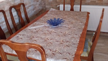 Apartamento, 4 quartos, para fumantes, sacada | Opções para refeição