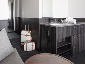 Edredons de pluma, cofres nos quartos, Wi-Fi de cortesia, roupa de cama