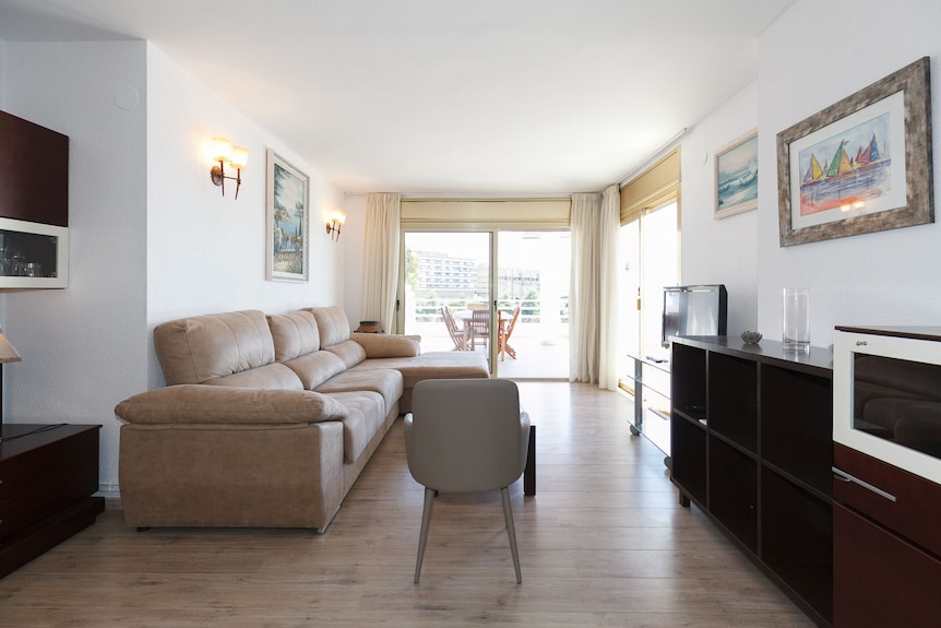 Schöne Ferienwohnung Für 10 Personen · Uhc Playamero 331 - Salou