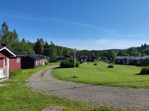 3 quartos, com decoração personalizada, com mobília individualizada 