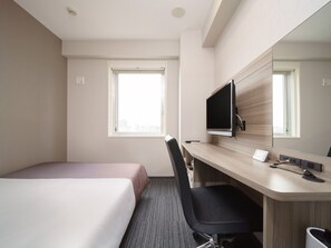 Secretária, Wi-fi grátis, roupa de cama fornecida 