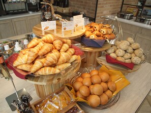 Buffet de pequeno-almoço