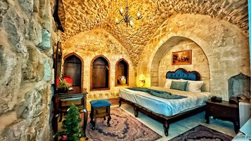 Quarto Clássico, 1 cama de casal, pátio, vista para o jardim | Lençóis italianos Frette, roupa de alta qualidade 