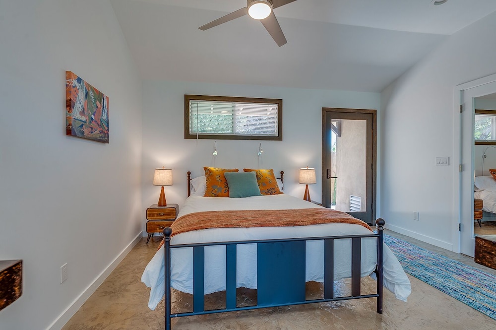 Cottage In The Garden. New! Modern! - Lakeside, CA