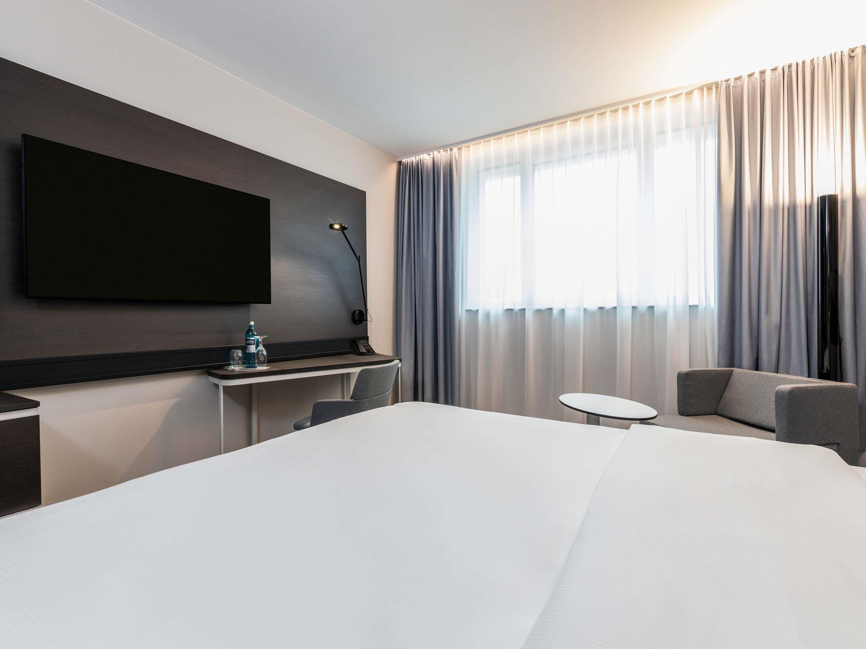 Quarto standard, 1 cama de casal | Escrivaninha, espaço de trabalho para notebook, quartos à prova de som