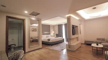 Quarto Júnior, 1 quarto, não fumadores, Vista para a cidade | Roupa de alta qualidade, cofre no quarto, secretária