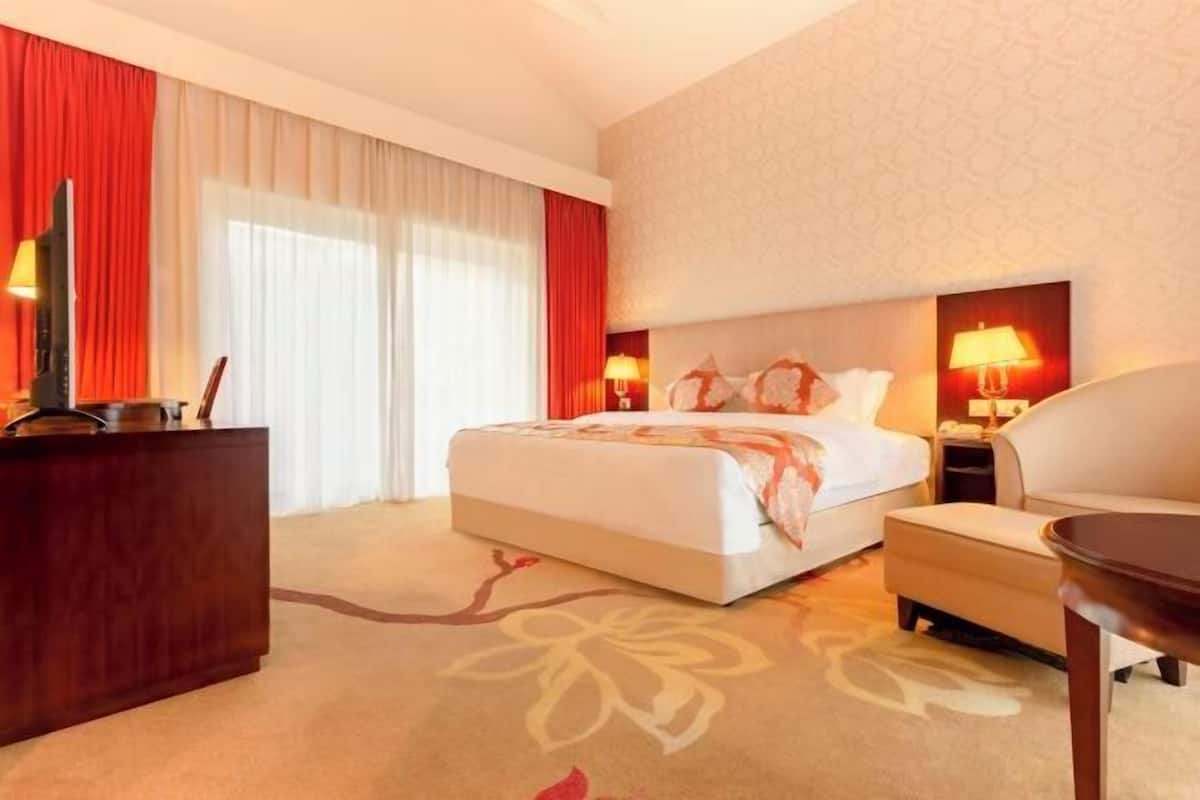 1 quarto, frigobar, cofres nos quartos, cortinas blackout