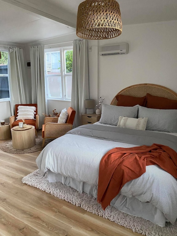 Waikanae Beach Escape - Your Perfect Escape Awaits... -