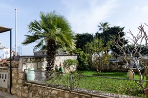 Quarto Duplo (Twin or Double Room with Terrace) | Jardim