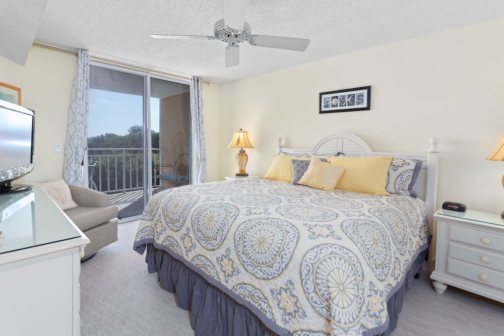 Oceanfront Condominium! Beach Access, Pool, Gated. - Jekyll Island, GA