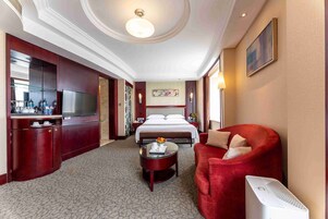 Quarto executivo | Escrivaninha, cortinas blackout, Wi-Fi de cortesia