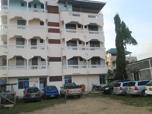 Miritini Guest House & Restaurant - Mombasa