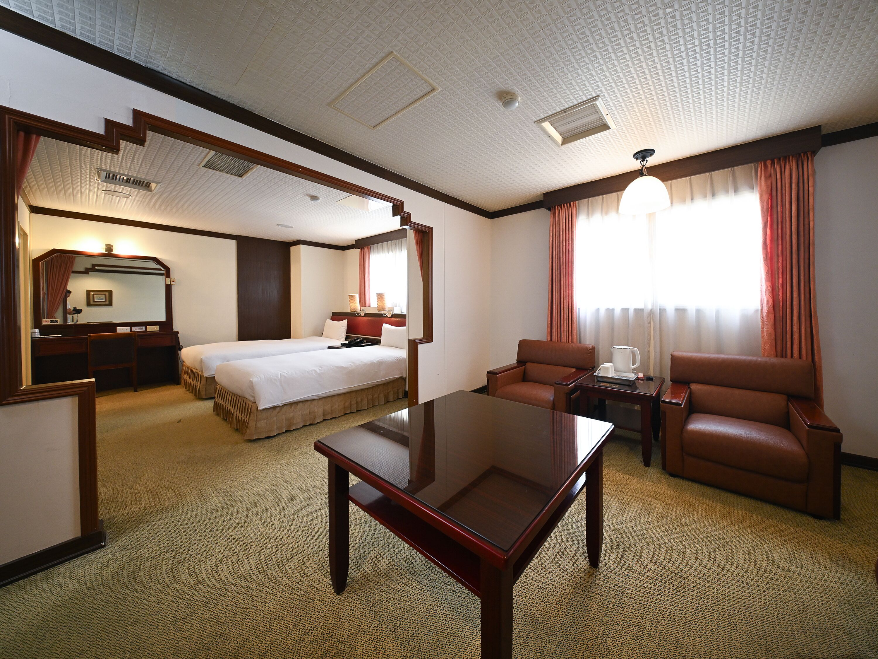 Quarto Twin Deluxe | Quartos insonorizados, Wi-fi grátis, roupa de cama fornecida 