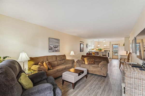 Venus 219 - 2nd Floor 1 Br On Okaloosa Island With Easy Beach Access By Redawning - Fort Walton Beach, FL