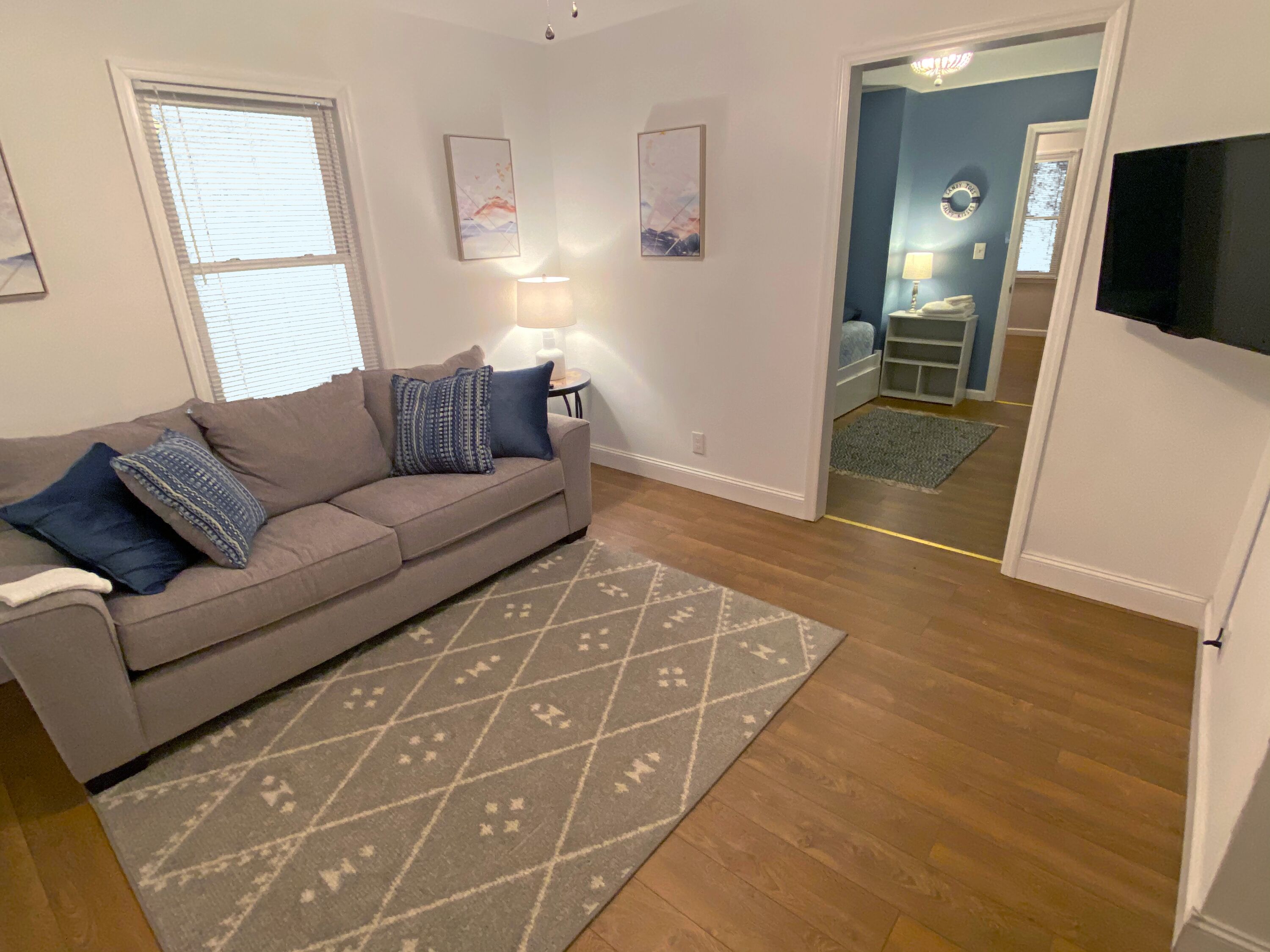 Sleeps 10 In The Heart Of Carolina Beach! Walk To Beach! - Carolina Beach, NC