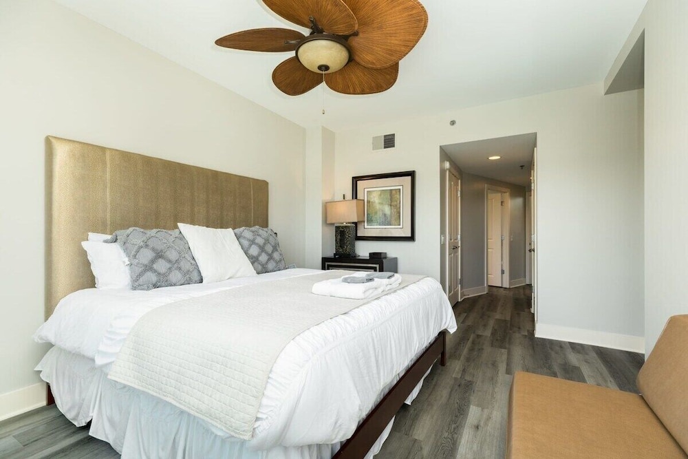 Luxury Resort Amenities, Gulf, Pools & Beach View! - Texas City, TX