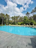 Piscina externa sazonal