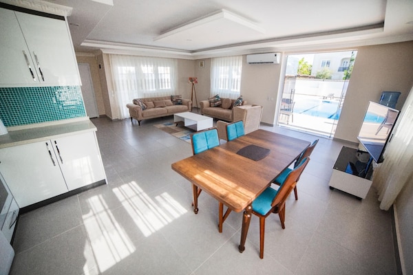 Holiday House Kadriye For 1 - 10 Persons With 5 Bedrooms - Twin House - Belek