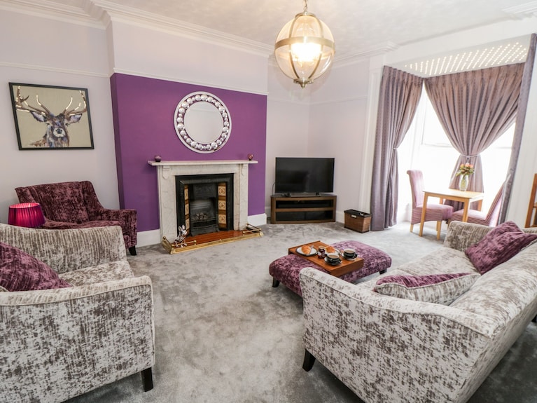 Abbey Vista, Pet Friendly, Character Holiday Cottage In Whitby - Sandsend