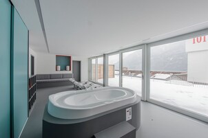 Sauna, banheira de hidromassagem, banho turco 