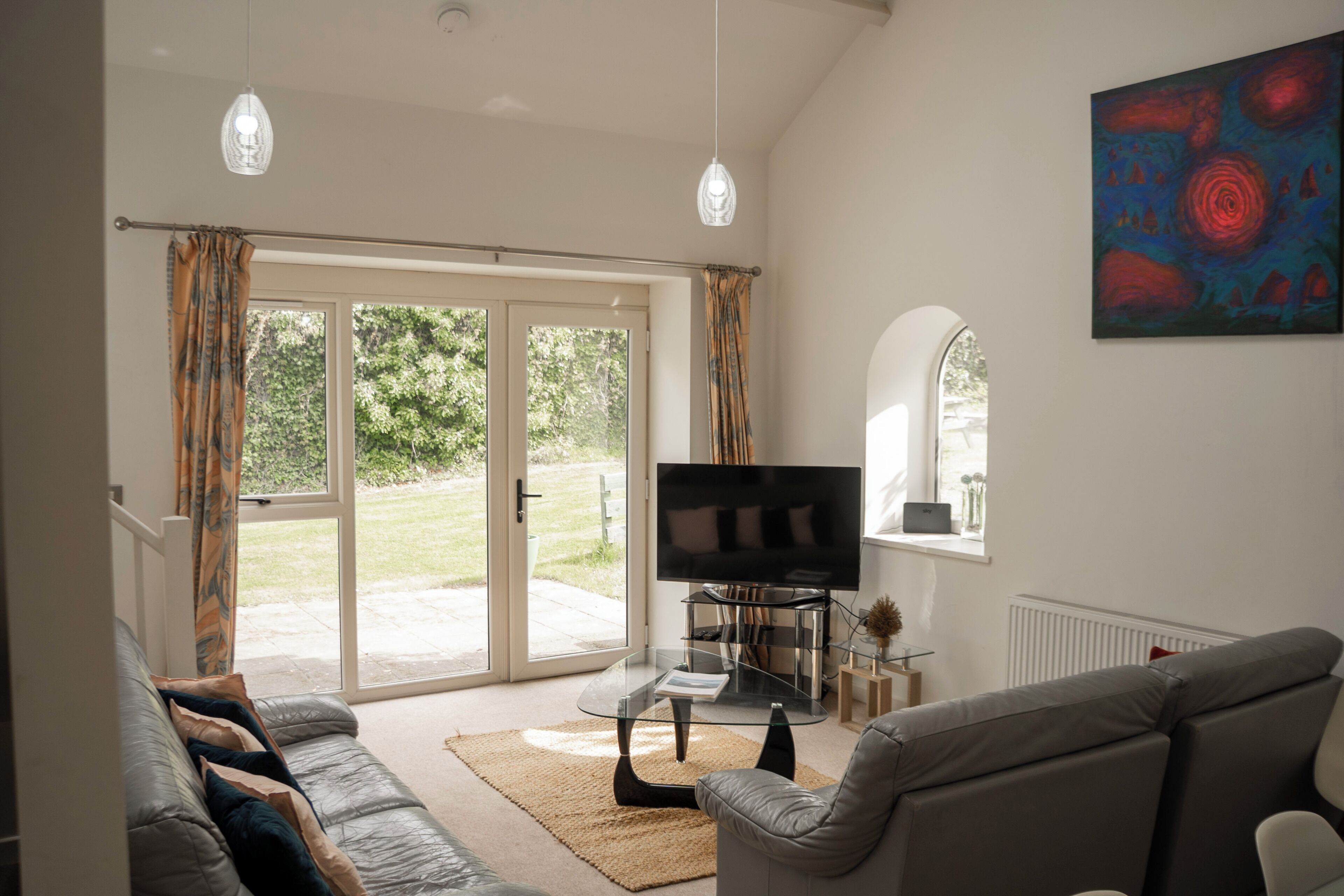 Coastal With Private Lawn And A Sea View Garden - Porthmadog