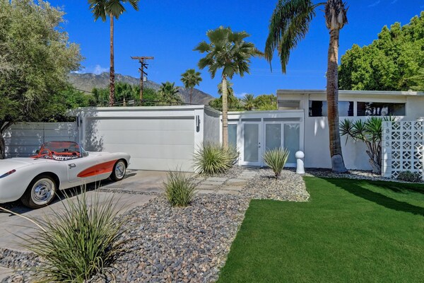 The Unicorn, A Magical Mid-century Wonderland - Palm Springs, CA