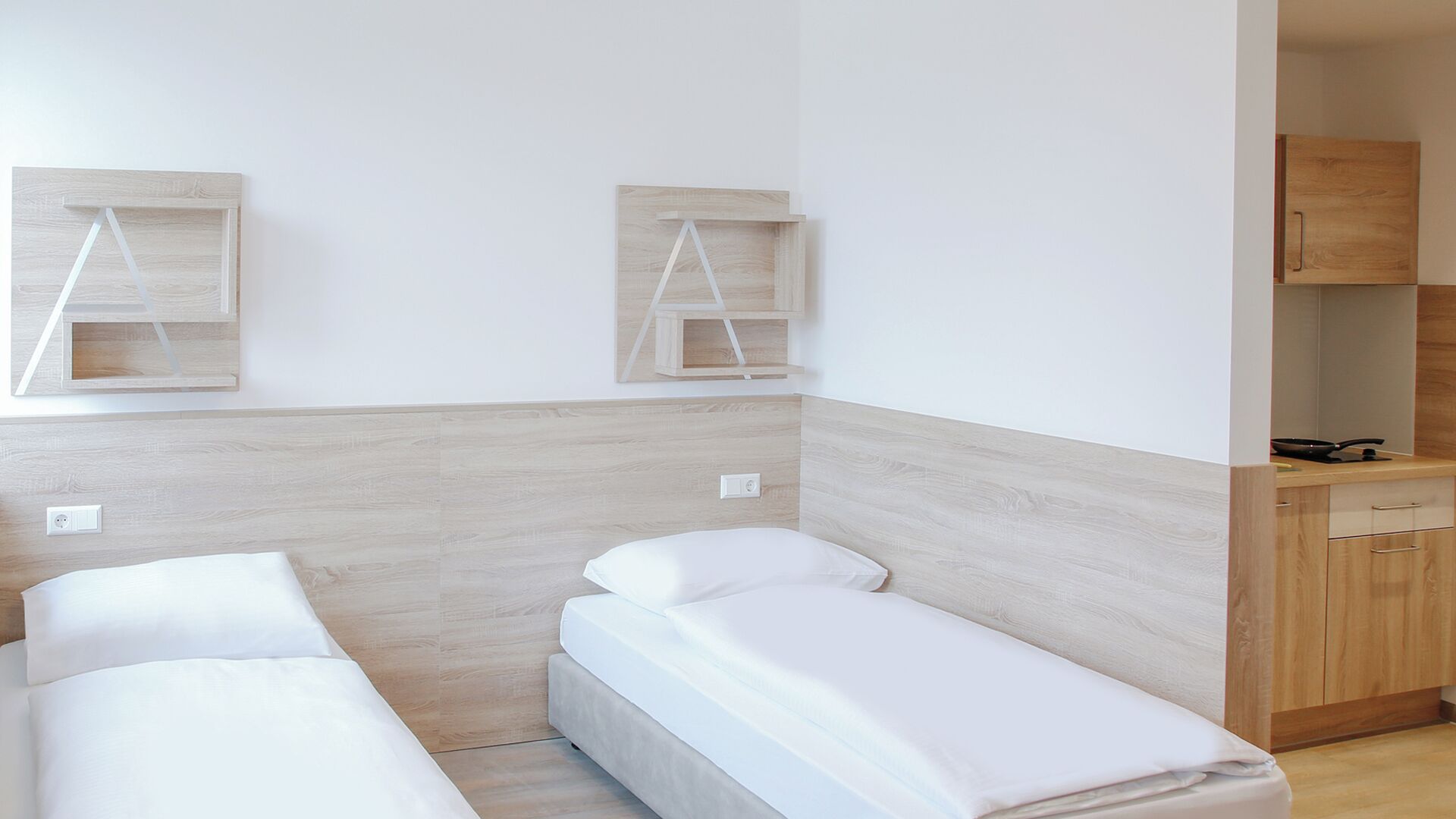 Quarto Twin | Secretária, secretária adequada para computadores portáteis 