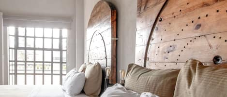 Suite Júnior | 1 quarto, roupa de alta qualidade, cofre no quarto, secretária