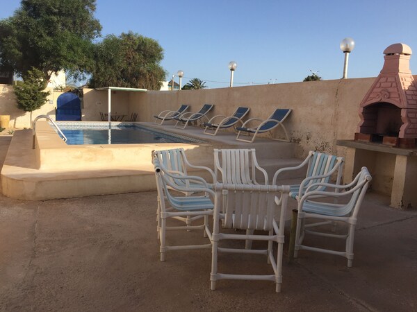 Independent Villa With Private Pool, Covered Parking - Tunisia