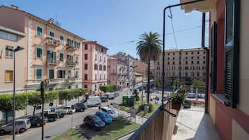 Apartamento, 2 quartos, para fumantes, sacada | Fachada