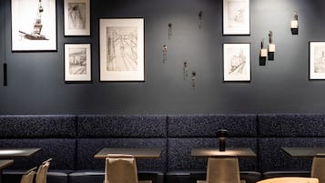 Pequeno-almoço tipo buffet diário (195 DKK por pessoa)