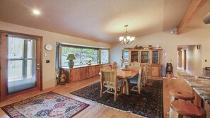 Casa, várias camas (Big River Hideaway) | Restaurantes