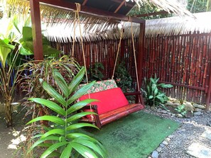 Casa, 2 quartos, pátio, vista para o jardim | Jardim