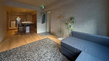 Condo, 3 quartos (401) | Área de estar | TV