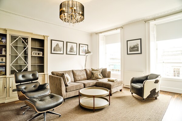 Joivy Re-imagined Flat In Georgian Architecture Townhouse - Édimbourg