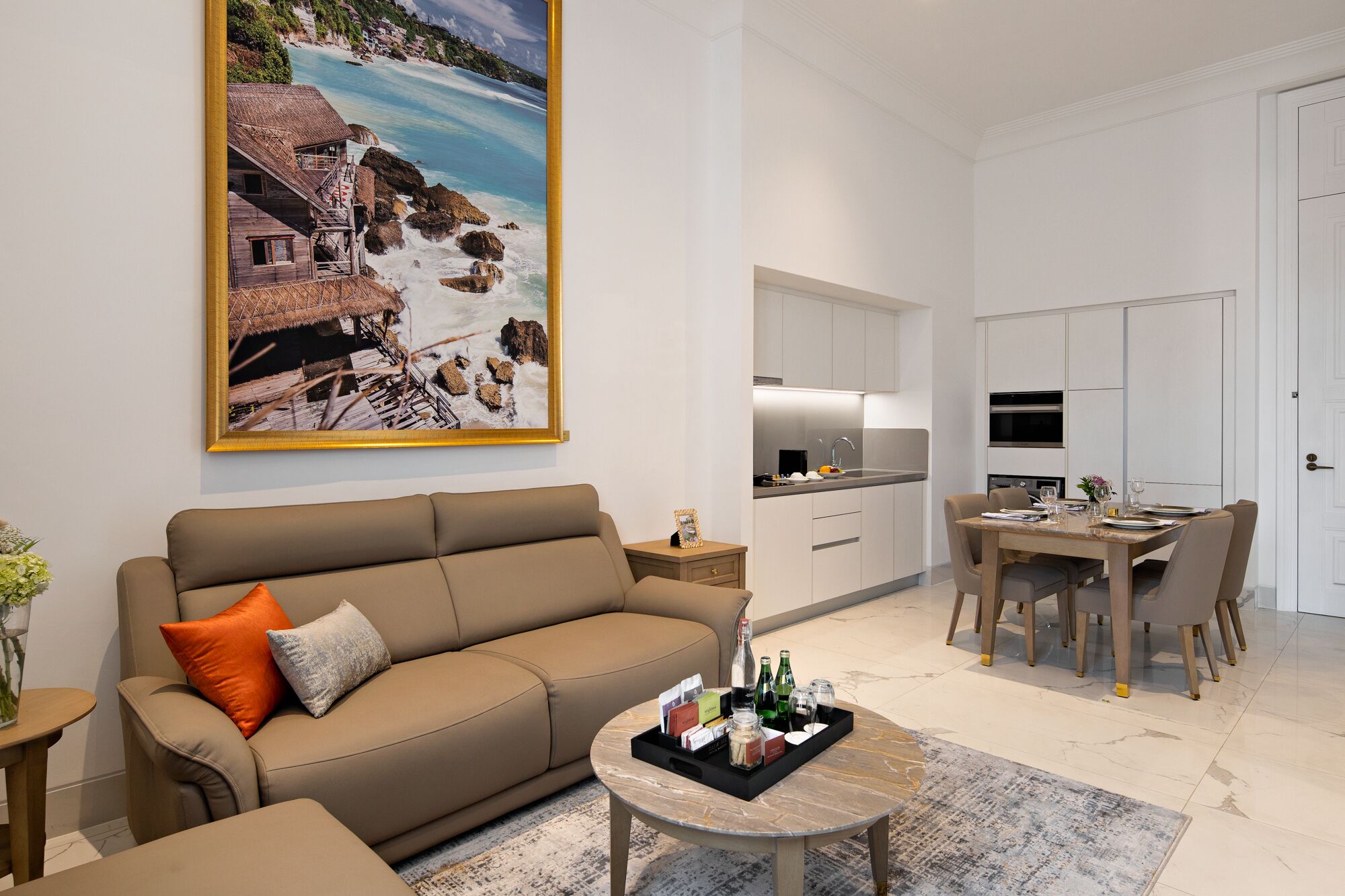 1-Bedroom Graaf Suite | Cofres nos quartos, escrivaninha, ferros/tábuas de passar roupa