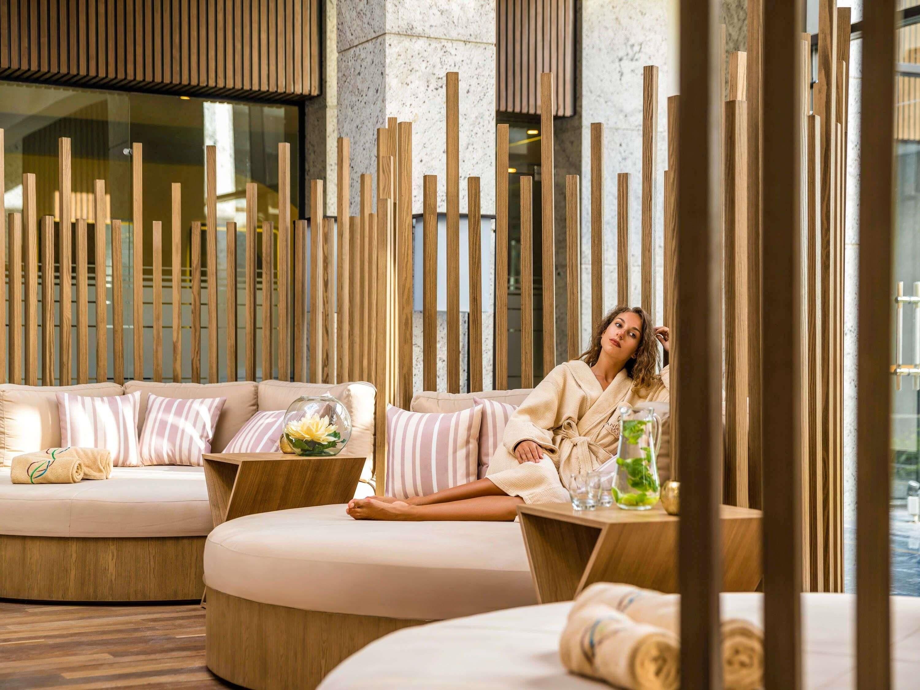 Sauna seca, banheira de hidromassagem, sauna a vapor, banho turco/hammam