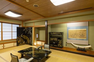 Quarto Superior, não fumadores, casa de banho privativa ("Gassan" with hot spring) | Cofre no quarto, secretária, Wi-fi grátis 