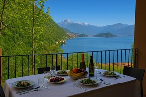 Apartamento Familiar, vários quartos, 2 casas de banho, junto à montanha (Residence Eden Azalea 4) | Varanda