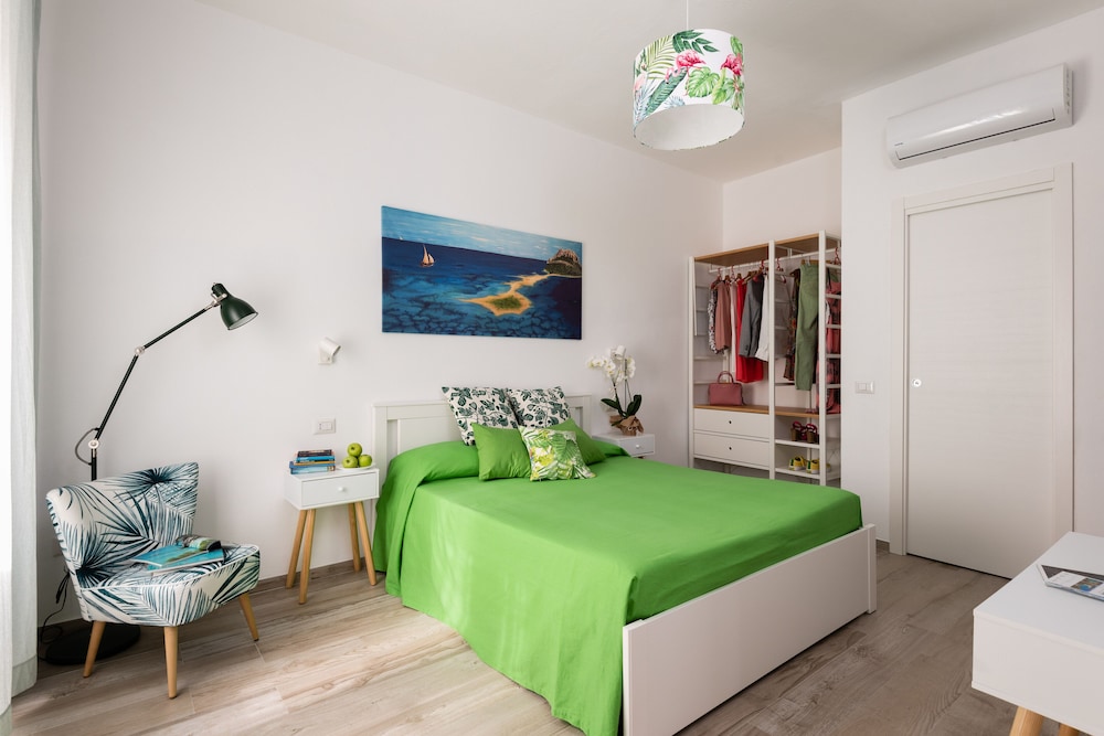 Altré Guest House - Olbia