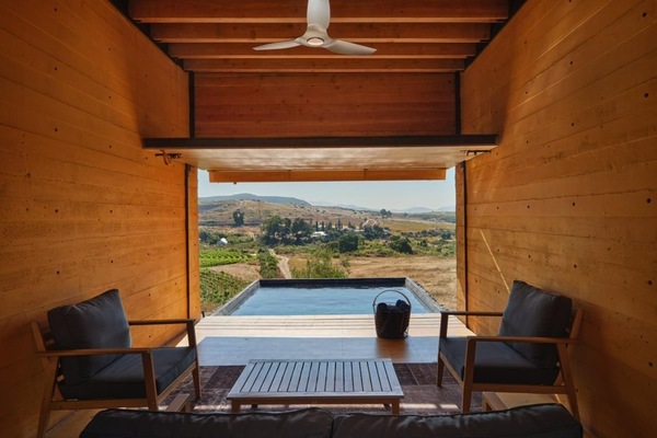 Quarto superior | Edredons de pluma, cofres nos quartos, ferros/tábuas de passar roupa