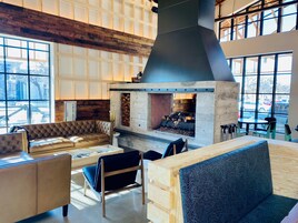 Pequenos-almoços e jantares servidos, incluindo cozinha americana 