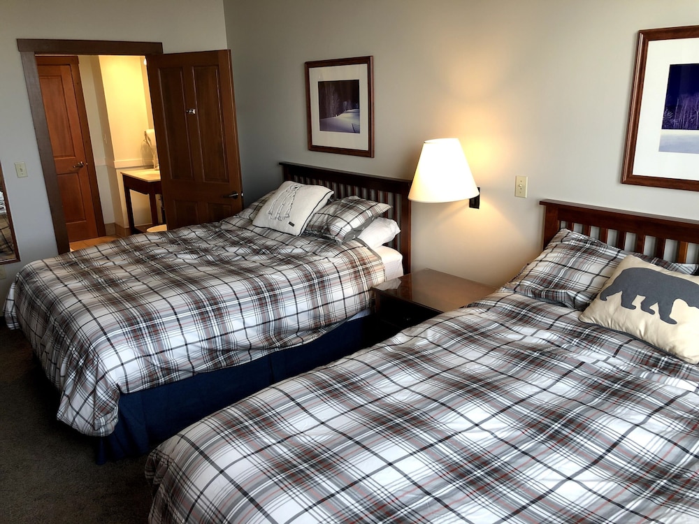 Allegheny Springs Slope Side Penthouse - Amazing Views - Snowshoe, WV