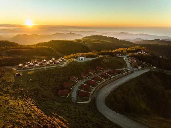 Flora Handüzü Resort & Wellness Bungalow Hotel - Rize Merkez