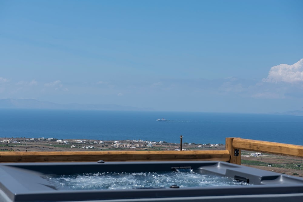 Noelia Suites - Oia