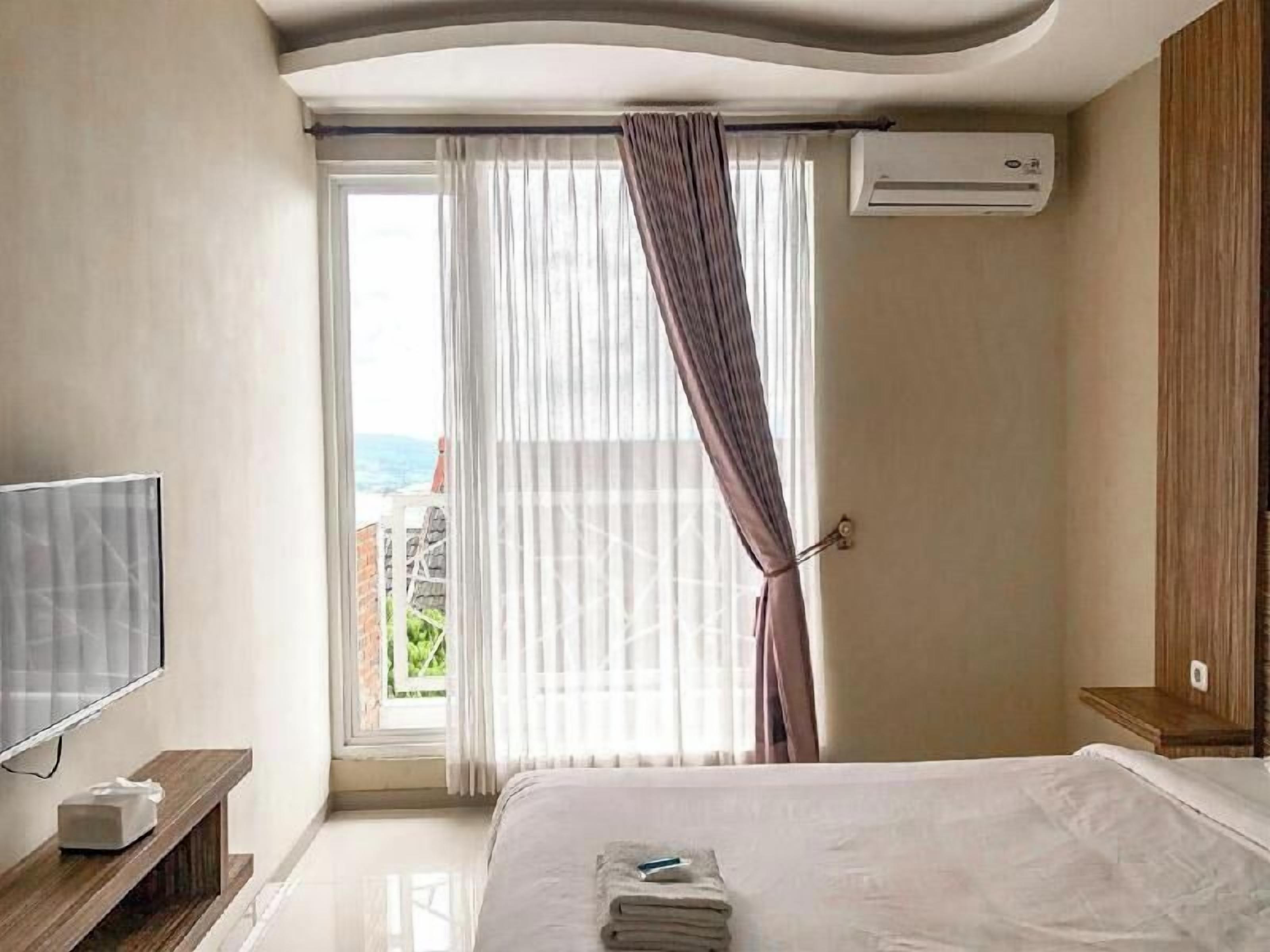 Quartos à prova de som, Wi-Fi de cortesia, roupa de cama