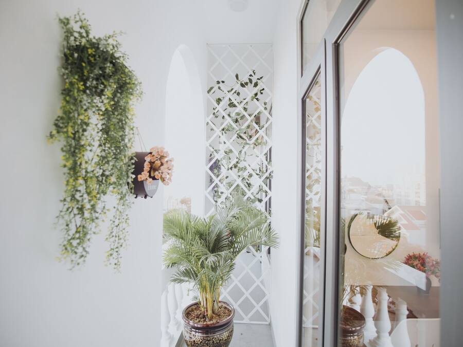 Roupa de alta qualidade, minibar, secretária