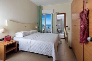 Quarto Duplo Superior, vista para o mar | Minibar, cofre no quarto, secretária, Wi-fi grátis 