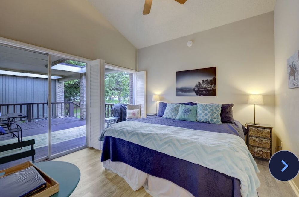 Incredible And Relaxing!- Swim & Fish, Pool Access, Pickleball Anyone!? - Lakeway, TX